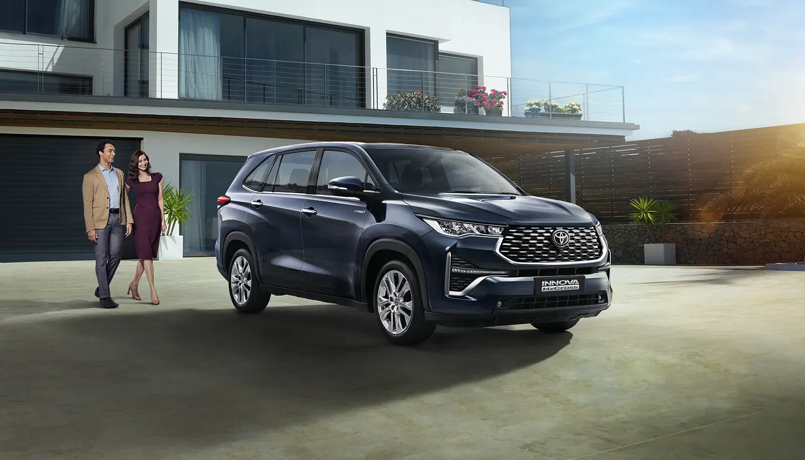 Toyota Innova Hycross Specifications, Performance & Features